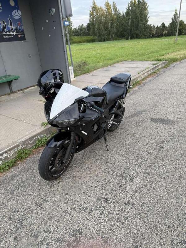 Yamaha R6 2007 Panevēža, ar dzinēja tilpumu 0.60 L un nobraukumu 67 tūkst. km par 3200 €, foto 2 vietnē AUTOMOTO.COM.LV