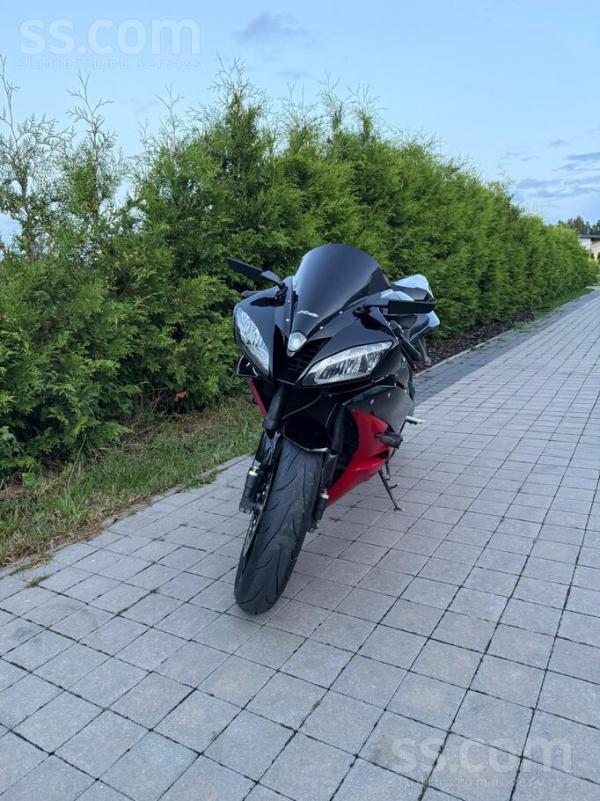 Yamaha R6 2007 in Riga, with an engine capacity of 0.60 L and mileage of 0 thousand km for 4990 €, photo 4 on AUTOMOTO.COM.LV