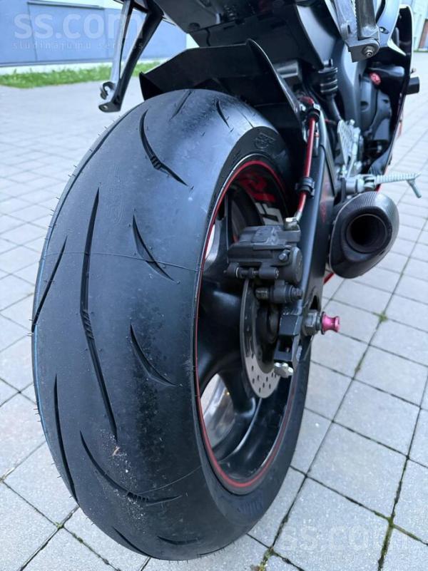Yamaha R6 2007 in Riga, with an engine capacity of 0.60 L and mileage of 0 thousand km for 4990 €, photo 5 on AUTOMOTO.COM.LV