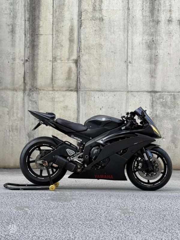 Yamaha R6 2008 Klaipėda, ar dzinēja tilpumu 0.60 L un nobraukumu 27 tūkst. km par 6300 €, foto 2 vietnē AUTOMOTO.COM.LV