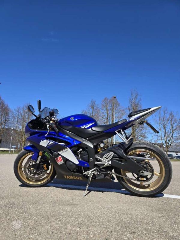 Yamaha R6 2008 in Ukmerge on AUTOMOTO.COM.LV Yamaha R6 2008 in Ukmerge, with an engine capacity of 0.60 L and mileage of 48 thousand km for 7200 €, photo 4 on AUTOMOTO.COM.LV