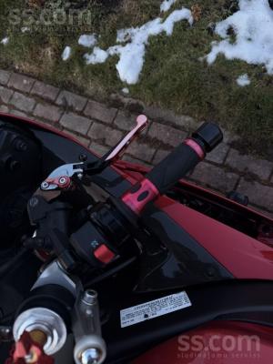 Yamaha R6 2014 Jelgava, ar dzinēja tilpumu 0.60 L un nobraukumu 0 tūkst. km par 6900 €, foto 3 vietnē AUTOMOTO.COM.LV