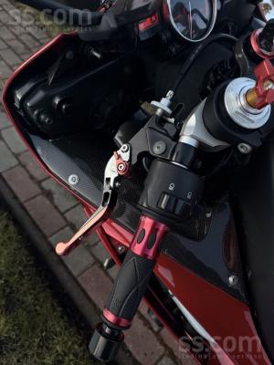 Yamaha R6 2014 Jelgava, ar dzinēja tilpumu 0.60 L un nobraukumu 0 tūkst. km par 6900 €, foto 4 vietnē AUTOMOTO.COM.LV