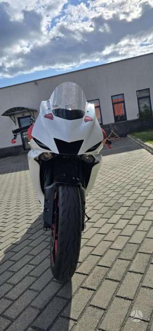 Yamaha R6 2020 in Vilnius, with an engine capacity of 0.60 L and mileage of 6 thousand km for 11000 €, photo 9 on AUTOMOTO.COM.LV