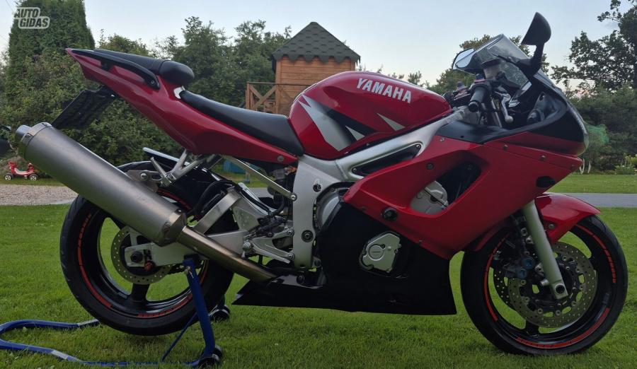 Красный Ямаха R6 2002 в Купишкис, объемом двигателя 0.60 л и пробегом 56 тыс. км за 1950 €, фото 5 на AUTOMOTO.COM.LV