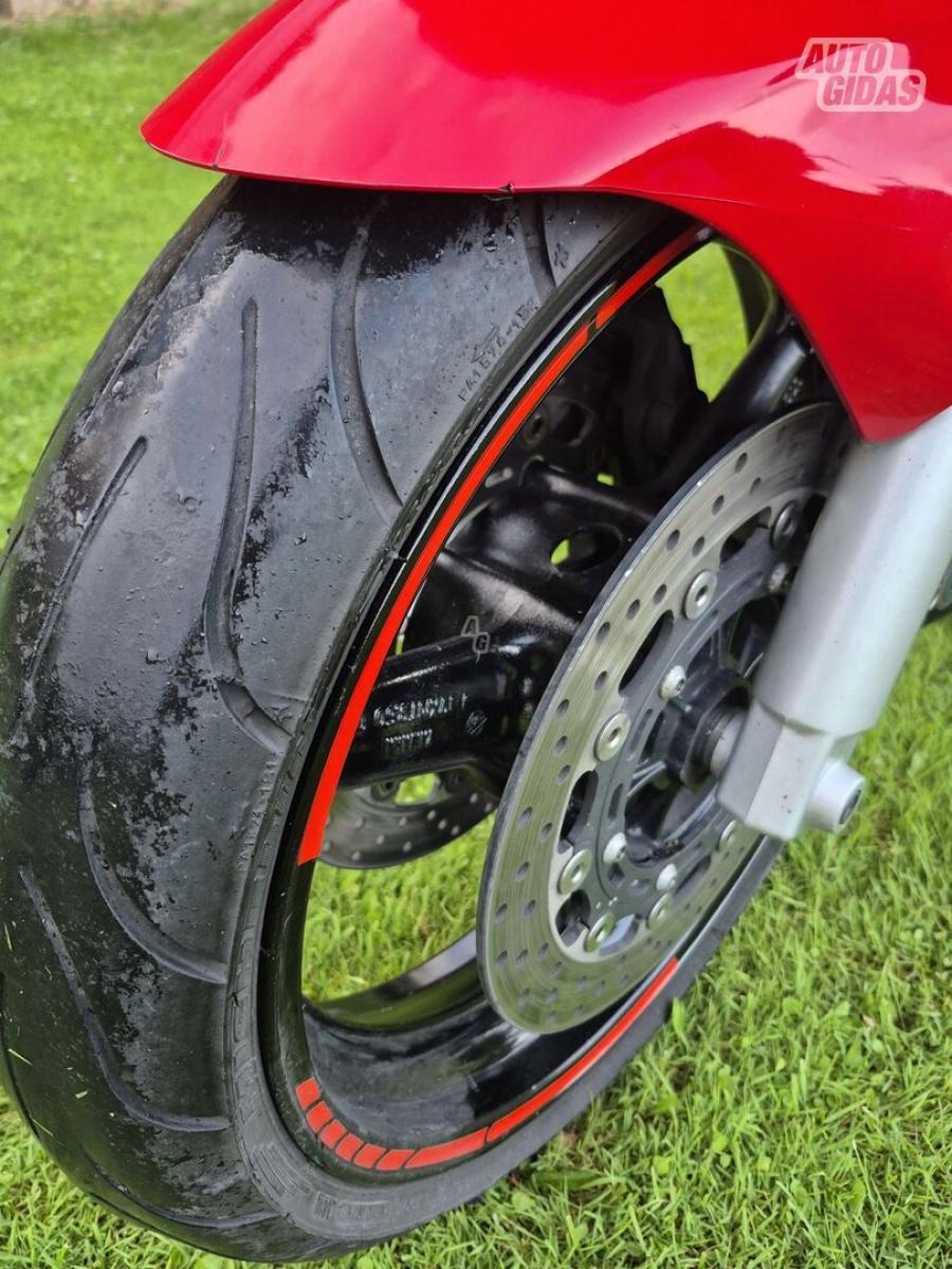Красный Ямаха R6 2002 в Купишкис, объемом двигателя 0.60 л и пробегом 56 тыс. км за 1950 €, фото 14 на AUTOMOTO.COM.LV