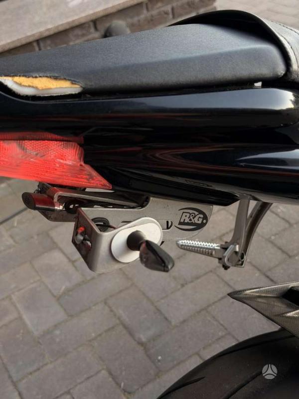 Red Yamaha R6 2007 in Alytus, with an engine capacity of 0.60 L and mileage of 38 thousand km for 5300 €, photo 7 on AUTOMOTO.COM.LV