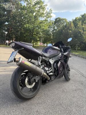Violet Yamaha R6 2003 in Kaunas, with an engine capacity of 0.60 L and mileage of 42 thousand km for 2999 €, photo 3 on AUTOMOTO.COM.LV