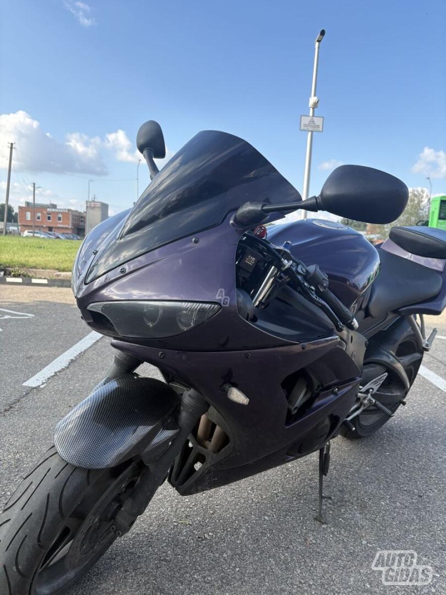 Violet Yamaha R6 2003 in Kaunas, with an engine capacity of 0.60 L and mileage of 42 thousand km for 2999 €, photo 5 on AUTOMOTO.COM.LV