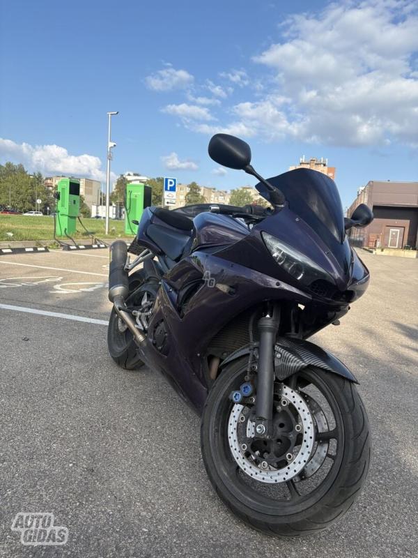 Violets Yamaha R6 2003 Kauņa, ar dzinēja tilpumu 0.60 L un nobraukumu 42 tūkst. km par 2999 €, foto 1 vietnē AUTOMOTO.COM.LV