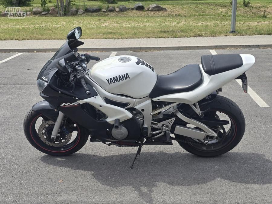 Белый Ямаха R6 2000 в Шяуляй, объемом двигателя 0.60 л и пробегом 47 тыс. км за 1750 €, фото 6 на AUTOMOTO.COM.LV