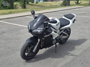 Белый Ямаха R6 2000 в Шяуляй, объемом двигателя 0.60 л и пробегом 47 тыс. км за 1750 €, фото 7 на AUTOMOTO.COM.LV
