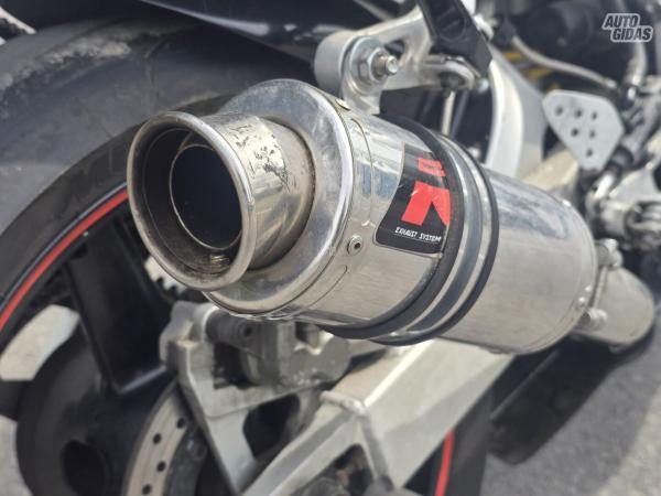 Белый Ямаха R6 2000 в Шяуляй, объемом двигателя 0.60 л и пробегом 47 тыс. км за 1750 €, фото 8 на AUTOMOTO.COM.LV