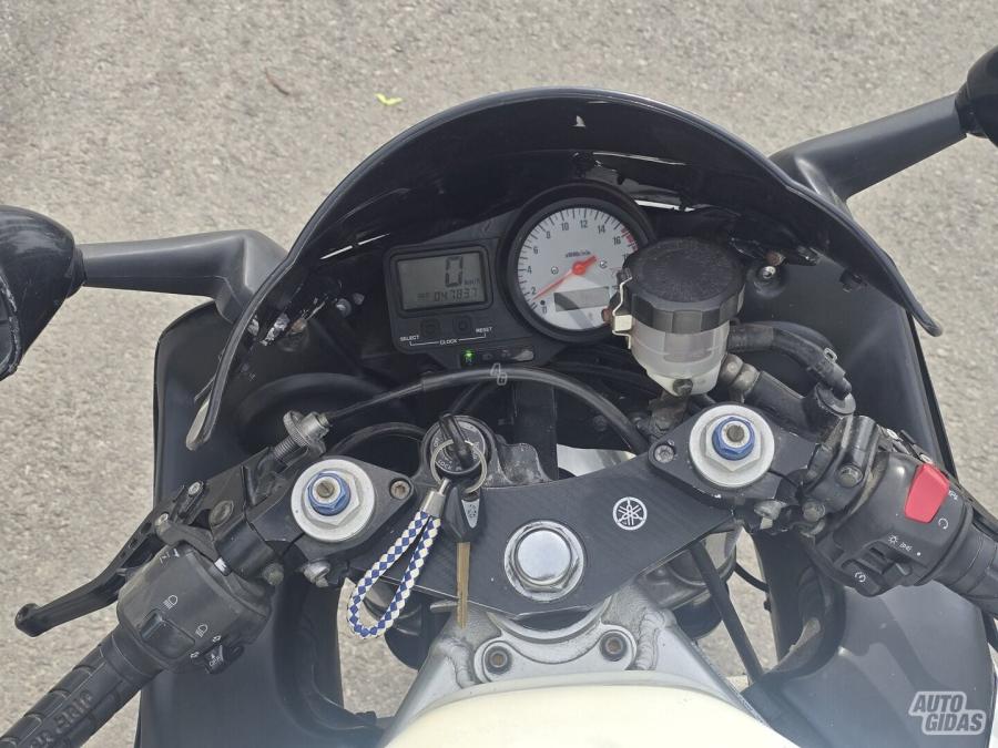 Белый Ямаха R6 2000 в Шяуляй, объемом двигателя 0.60 л и пробегом 47 тыс. км за 1750 €, фото 12 на AUTOMOTO.COM.LV