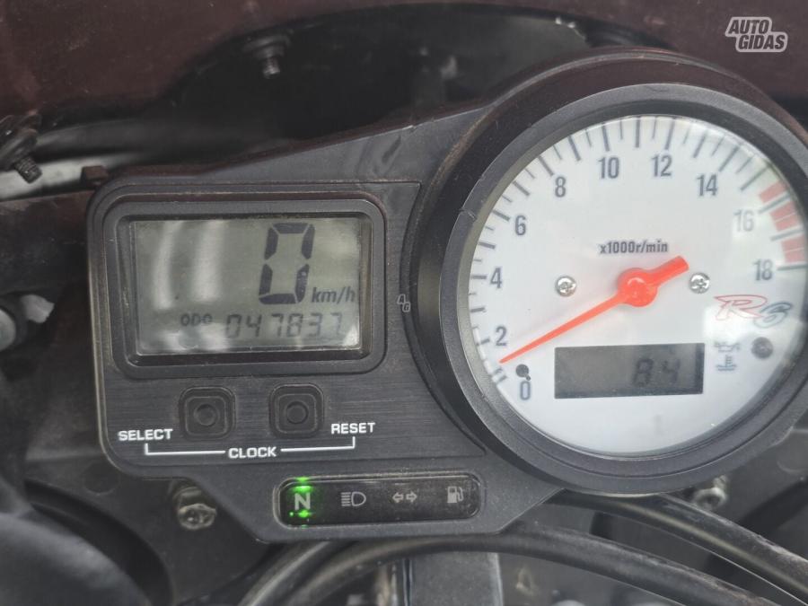 Белый Ямаха R6 2000 в Шяуляй, объемом двигателя 0.60 л и пробегом 47 тыс. км за 1750 €, фото 13 на AUTOMOTO.COM.LV