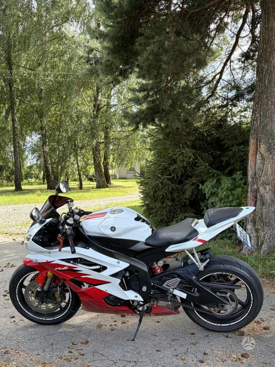 Белый Ямаха R6 2006 в Электренай, объемом двигателя 0.60 л и пробегом 26 тыс. км за 5400 €, фото 6 на AUTOMOTO.COM.LV
