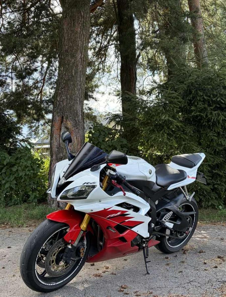 Белый Ямаха R6 2006 в Электренай, объемом двигателя 0.60 л и пробегом 26 тыс. км за 5400 €, фото 7 на AUTOMOTO.COM.LV