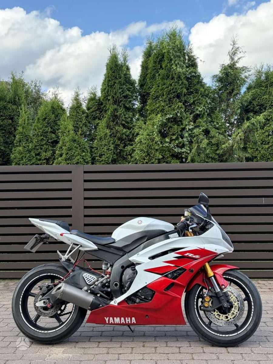 Balts Yamaha R6 2006 Elektrėnai, ar dzinēja tilpumu 0.60 L un nobraukumu 26 tūkst. km par 5250 €, foto 3 vietnē AUTOMOTO.COM.LV