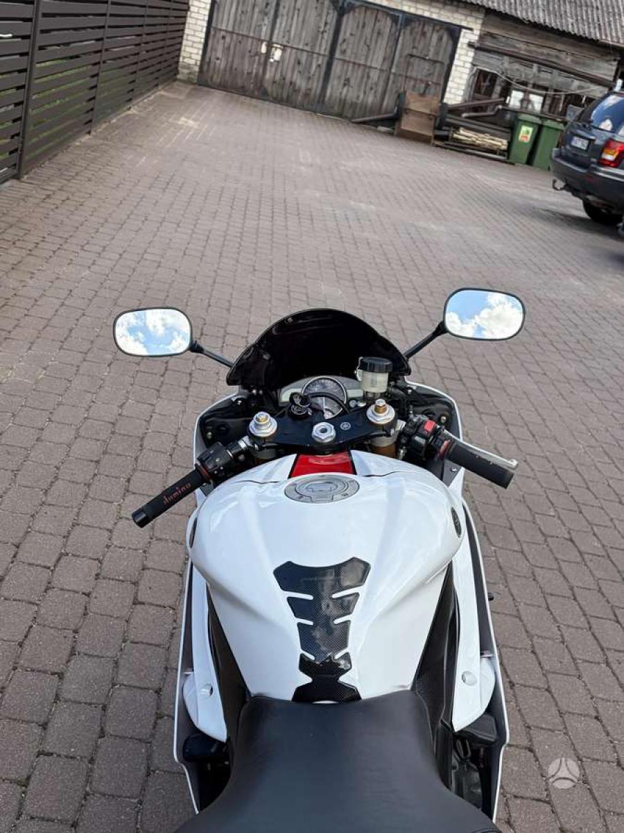 Balts Yamaha R6 2006 Elektrėnai, ar dzinēja tilpumu 0.60 L un nobraukumu 26 tūkst. km par 5250 €, foto 6 vietnē AUTOMOTO.COM.LV