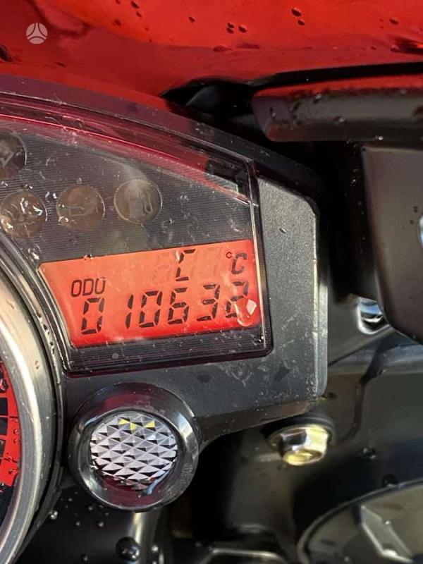 White Yamaha R6 2008 in Kaunas, with an engine capacity of 0.60 L and mileage of 11 thousand km for 6899 €, photo 11 on AUTOMOTO.COM.LV