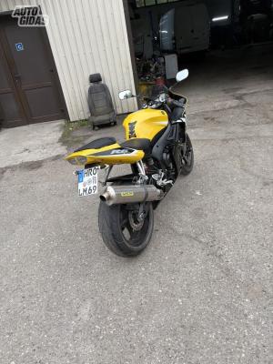Yellow Yamaha R6 2004 in Alytus, with an engine capacity of 0.60 L and mileage of 26 thousand km for 3150 €, photo 5 on AUTOMOTO.COM.LV
