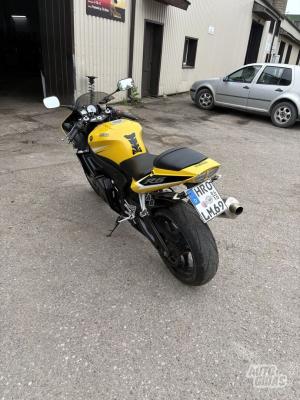 Yellow Yamaha R6 2004 in Alytus, with an engine capacity of 0.60 L and mileage of 26 thousand km for 3150 €, photo 6 on AUTOMOTO.COM.LV