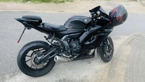 Black Yamaha R7 2023 in Klaipeda, with an engine capacity of 0.69 L and mileage of 16 thousand km for 8000 €, photo 5 on AUTOMOTO.COM.LV