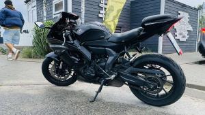 Black Yamaha R7 2023 in Klaipeda, with an engine capacity of 0.69 L and mileage of 16 thousand km for 8000 €, photo 6 on AUTOMOTO.COM.LV