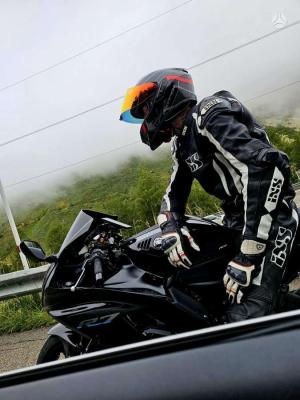 Black Yamaha R7 2023 in Klaipeda, with an engine capacity of 0.69 L and mileage of 16 thousand km for 8000 €, photo 11 on AUTOMOTO.COM.LV
