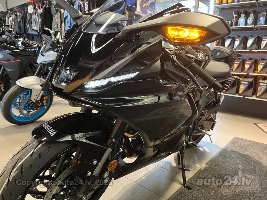 Black Yamaha R7 2026 in Tallinn, with an engine capacity of 0.69 L and mileage of 0 thousand km for 9990 €, photo 4 on AUTOMOTO.COM.LV