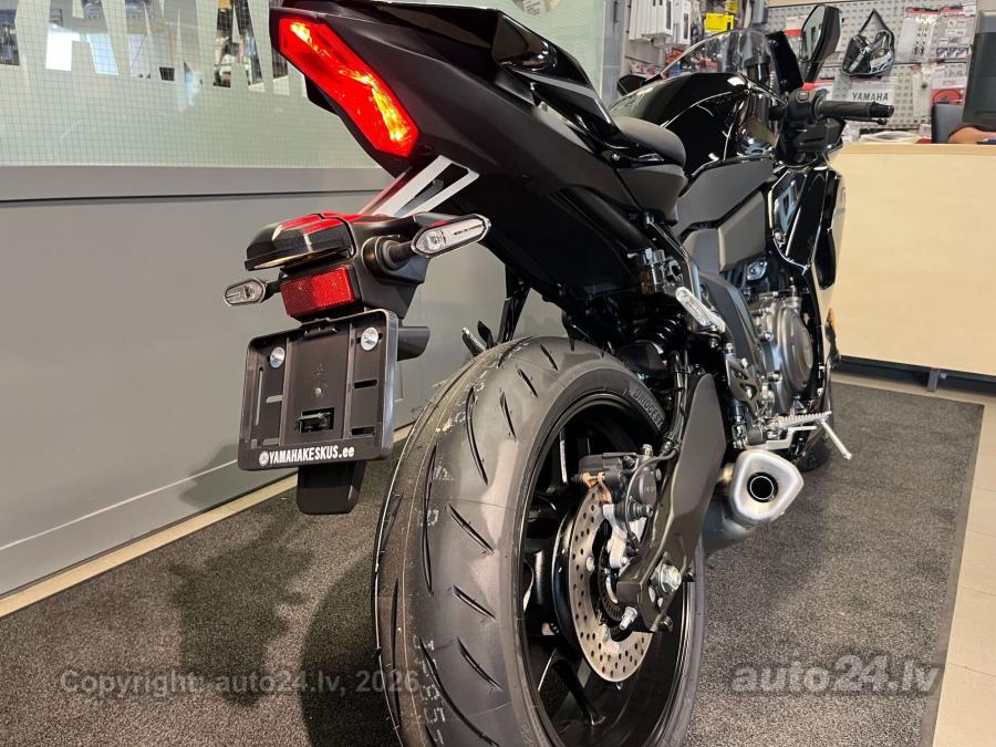 Black Yamaha R7 2026 in Tallinn, with an engine capacity of 0.69 L and mileage of 0 thousand km for 9990 €, photo 7 on AUTOMOTO.COM.LV