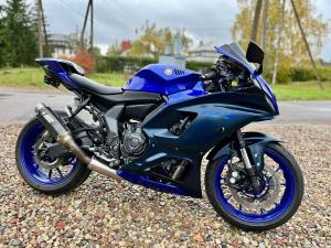 Blue Yamaha R7 2024 in Vilnius, with an engine capacity of 0.69 L and mileage of 9 thousand km for 6950 €, photo 5 on AUTOMOTO.COM.LV