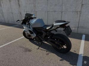 Grey Yamaha R7 2022 in Vilnius, with an engine capacity of 0.69 L and mileage of 12 thousand km for 7700 €, photo 9 on AUTOMOTO.COM.LV