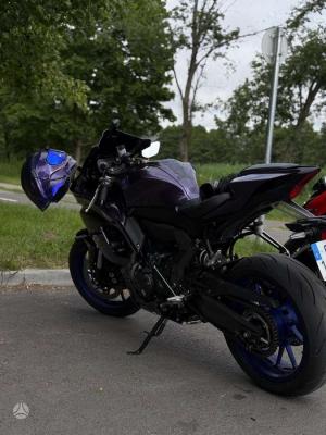 Violets Yamaha R7 2023 Klaipėda, ar dzinēja tilpumu 0.69 L un nobraukumu 12 tūkst. km par 8000 €, foto 4 vietnē AUTOMOTO.COM.LV
