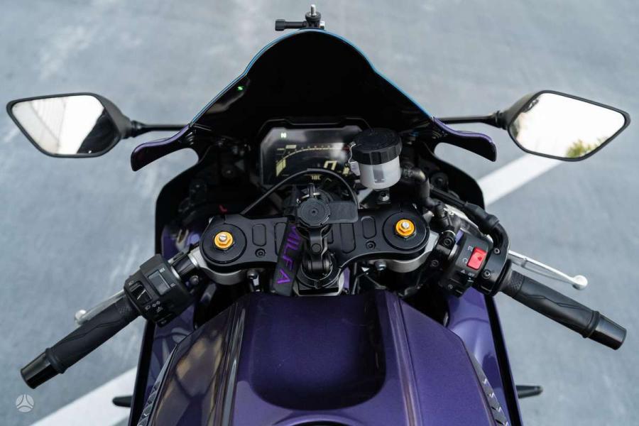 Violets Yamaha R7 2023 Klaipėda, ar dzinēja tilpumu 0.69 L un nobraukumu 8 tūkst. km par 8200 €, foto 4 vietnē AUTOMOTO.COM.LV