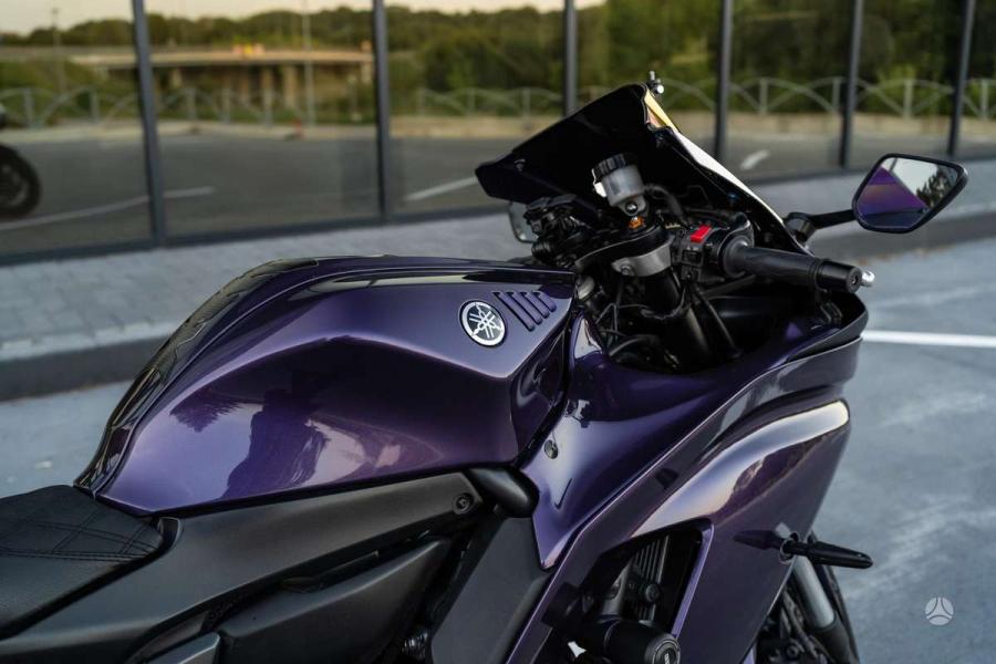 Violets Yamaha R7 2023 Klaipėda, ar dzinēja tilpumu 0.69 L un nobraukumu 8 tūkst. km par 8200 €, foto 20 vietnē AUTOMOTO.COM.LV