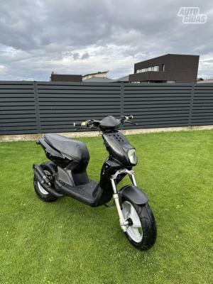 Melns Yamaha Slider 2003 Kauņa, ar dzinēja tilpumu 0.05 L un nobraukumu 14 tūkst. km par 1900 €, foto 4 vietnē AUTOMOTO.COM.LV