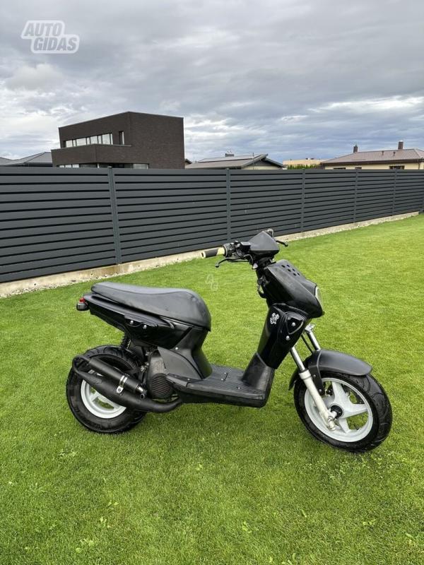 Melns Yamaha Slider 2003 Kauņa, ar dzinēja tilpumu 0.05 L un nobraukumu 14 tūkst. km par 1900 €, foto 5 vietnē AUTOMOTO.COM.LV