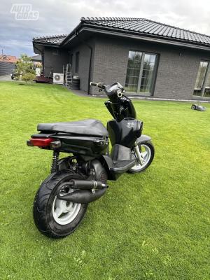 Melns Yamaha Slider 2003 Kauņa, ar dzinēja tilpumu 0.05 L un nobraukumu 14 tūkst. km par 1900 €, foto 6 vietnē AUTOMOTO.COM.LV