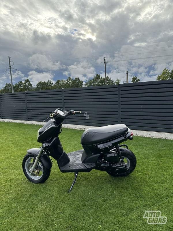 Melns Yamaha Slider 2003 Kauņa, ar dzinēja tilpumu 0.05 L un nobraukumu 14 tūkst. km par 1900 €, foto 9 vietnē AUTOMOTO.COM.LV