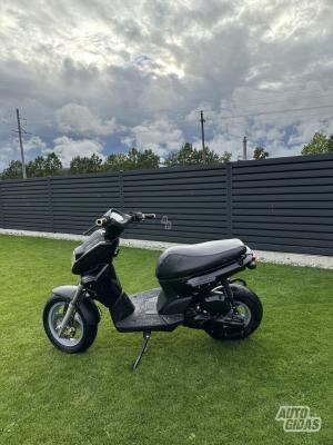 Melns Yamaha Slider 2003 Kauņa, ar dzinēja tilpumu 0.05 L un nobraukumu 14 tūkst. km par 1900 €, foto 9 vietnē AUTOMOTO.COM.LV