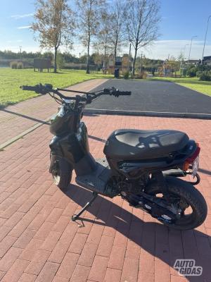 Melns Yamaha Slider 2003 Kauņa, ar dzinēja tilpumu 0.05 L un nobraukumu 8 tūkst. km par 1650 €, foto 4 vietnē AUTOMOTO.COM.LV