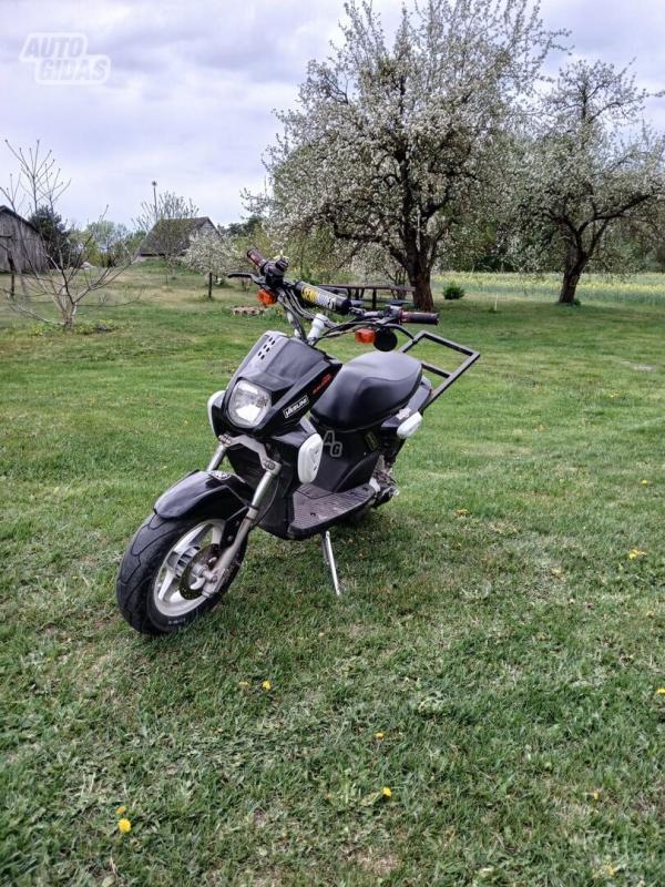 Black Yamaha Slider 2004 in Kaunas, with an engine capacity of 0.07 L and mileage of 20 thousand km for 1550 €, photo 8 on AUTOMOTO.COM.LV