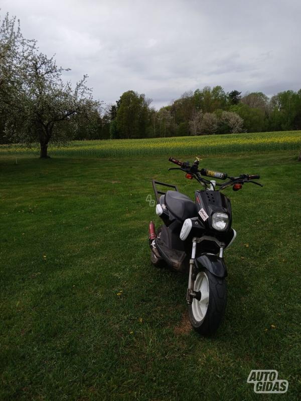 Black Yamaha Slider 2004 in Kaunas, with an engine capacity of 0.07 L and mileage of 20 thousand km for 1550 €, photo 9 on AUTOMOTO.COM.LV