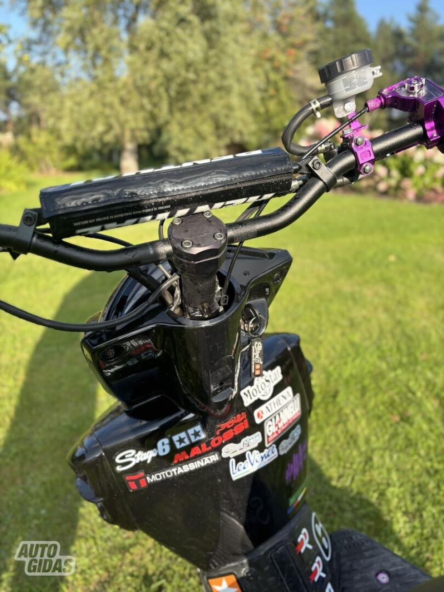 Melns Yamaha Slider 2009 Pabradė, ar dzinēja tilpumu 0.00 L un nobraukumu 0 tūkst. km par 2050 €, foto 5 vietnē AUTOMOTO.COM.LV