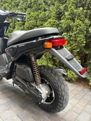 Yamaha Slider 2000 Kauņa, ar dzinēja tilpumu 0.05 L un nobraukumu 13 tūkst. km par 1699 €, foto 6 vietnē AUTOMOTO.COM.LV