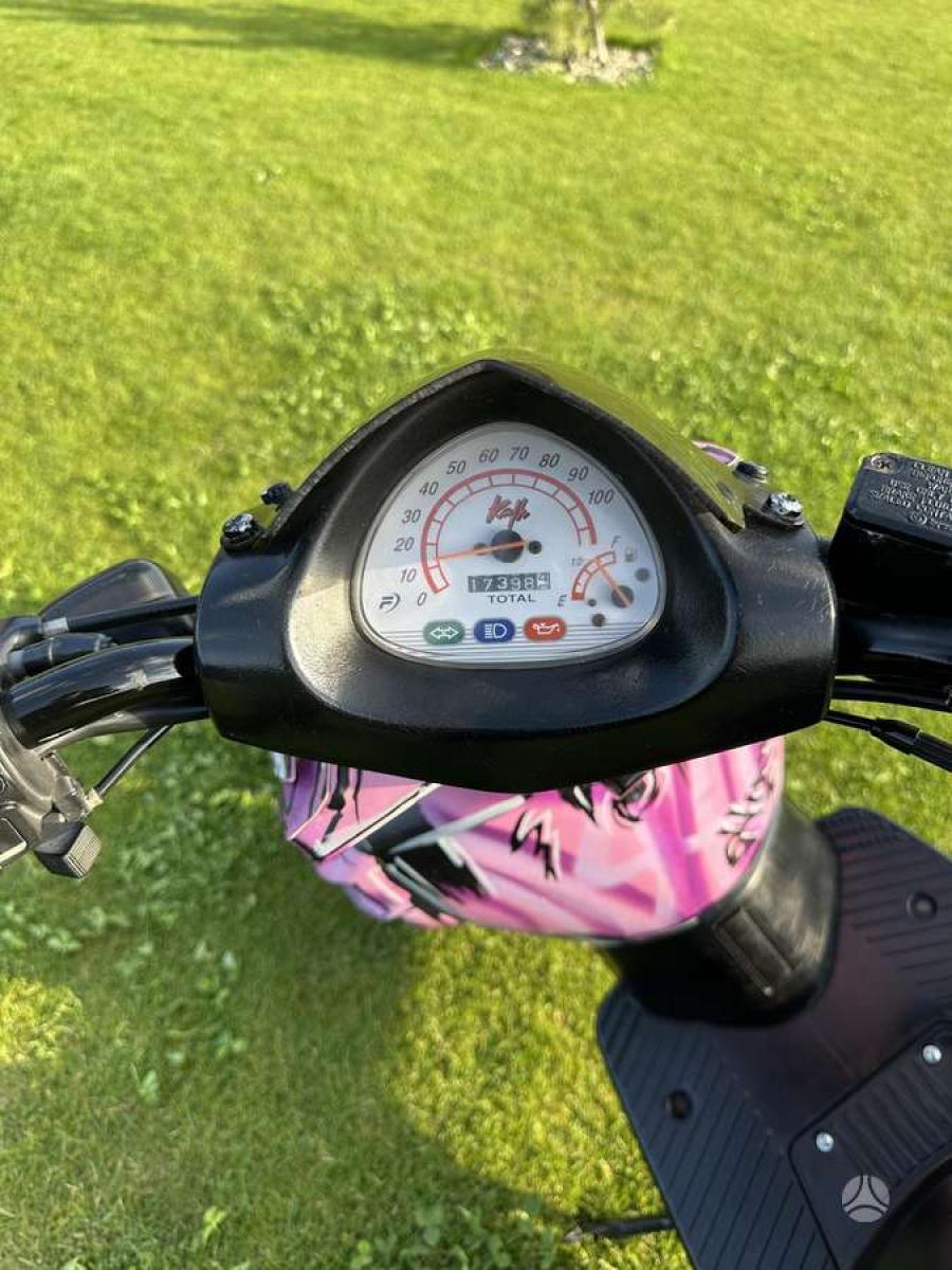 Yamaha Slider 2002 Kauņa, ar dzinēja tilpumu 49.00 L un nobraukumu 18 tūkst. km par 2500 €, foto 6 vietnē AUTOMOTO.COM.LV