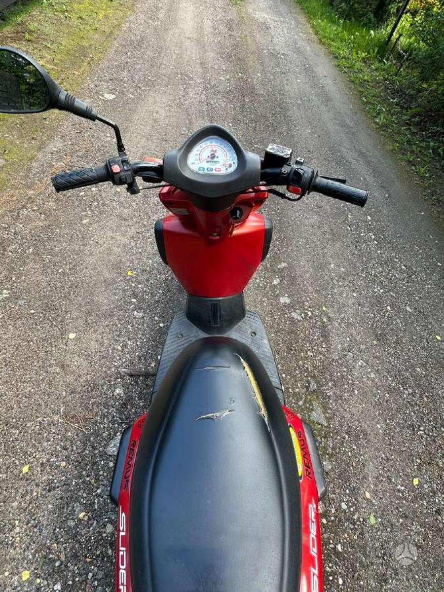 Yamaha Slider 2007 in Ukmerge, with an engine capacity of 49.00 L and mileage of 20 thousand km for 1299 €, photo 10 on AUTOMOTO.COM.LV