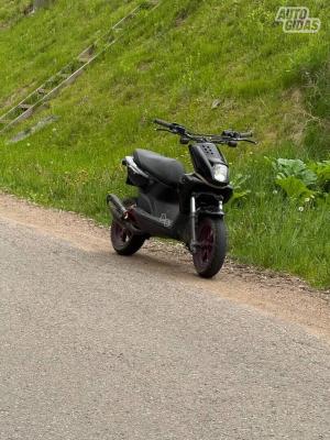 Yamaha Slider 2008 in Vilnius, with an engine capacity of 0.05 L and mileage of 15 thousand km for 1960 €, photo  on AUTOMOTO.COM.LV