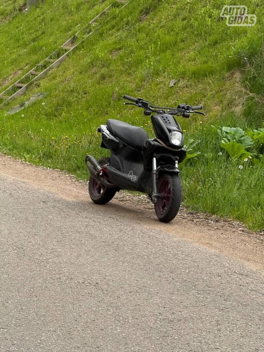 Yamaha Slider 2008 in Vilnius, with an engine capacity of 0.05 L and mileage of 15 thousand km for 1960 €, photo 1 on AUTOMOTO.COM.LV